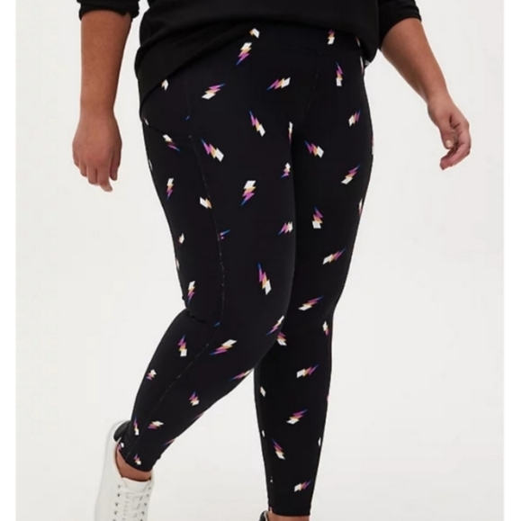 torrid | Pants & Jumpsuits | Torrid Active Leggings Lightning Bolt ...